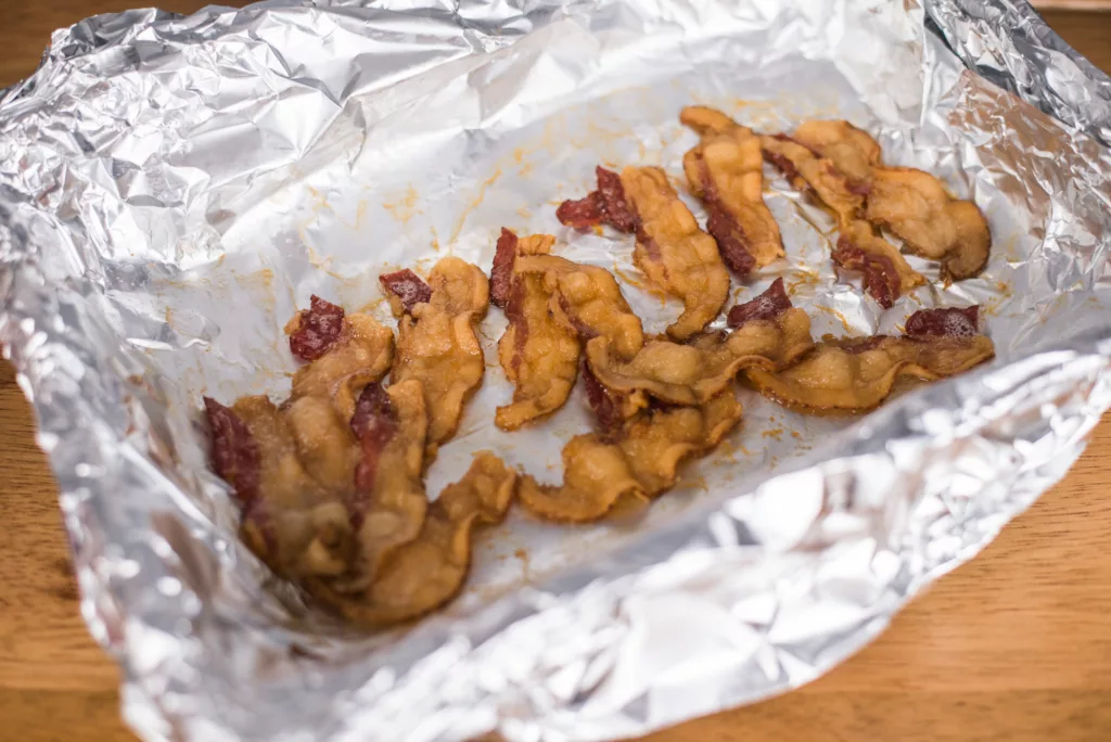 Aldi Appleton Farms Hardwood Smoked Bacon - By the Label